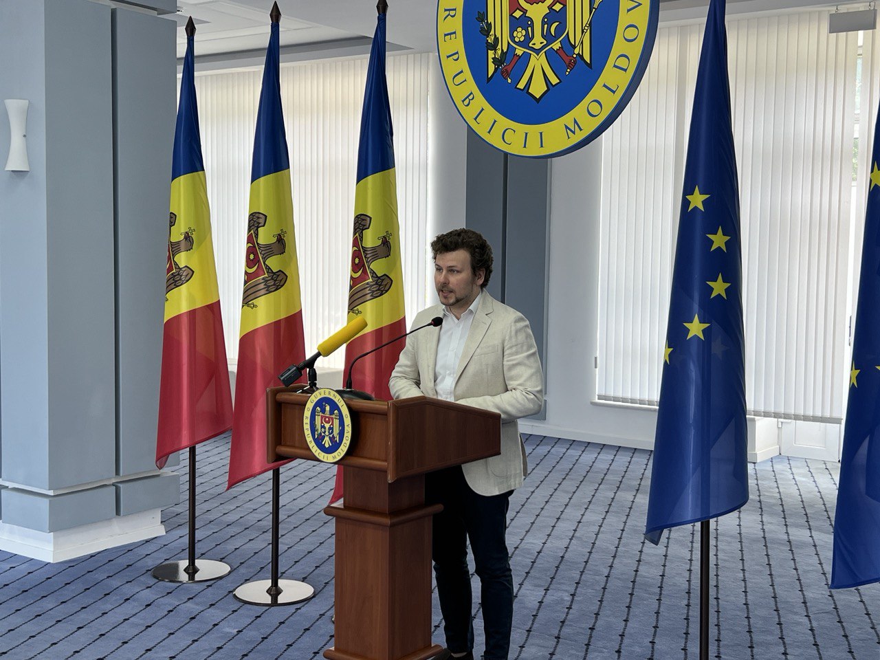 Directoarea unei școli din Rezina riscă să fie demisă. Ministrul ...